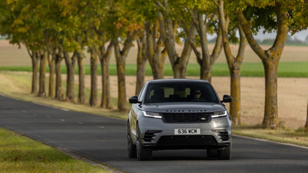 Price Cut: Range Rover Velar cheaper by Rs 6.40 lakh - Car News | The ...