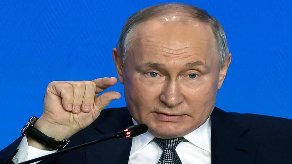 Vladimir Putin says Russia prefers Joe Biden to Donald Trump because he's 'more experienced ...