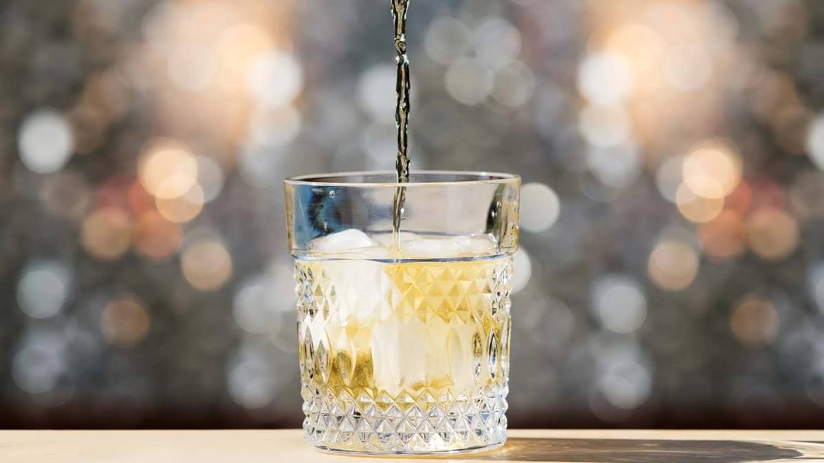 15th August Dry Day: Alcohol bottles to store in your mini-bar ...