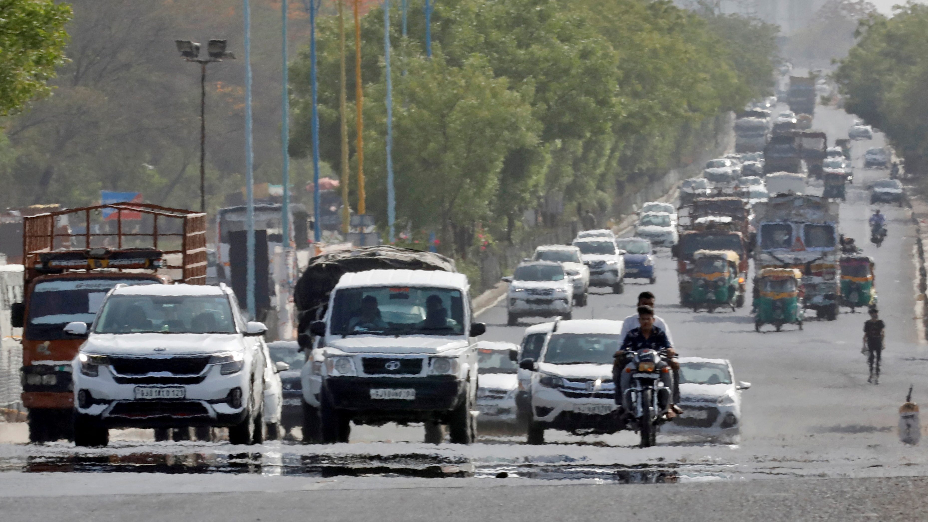 Delhi Traffic Police intensifies security checks for safe Holi ...