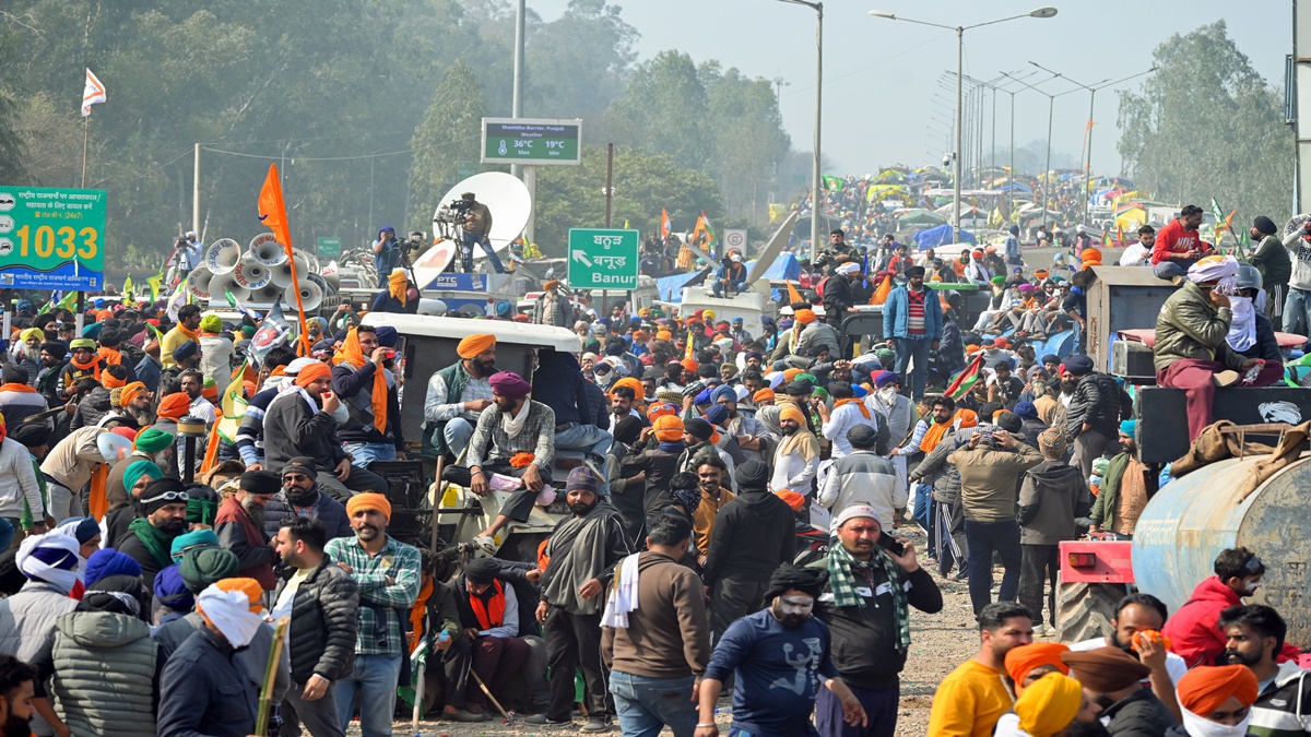 Farmers set to resume 'Delhi Chalo' march today, security beefed up at ...