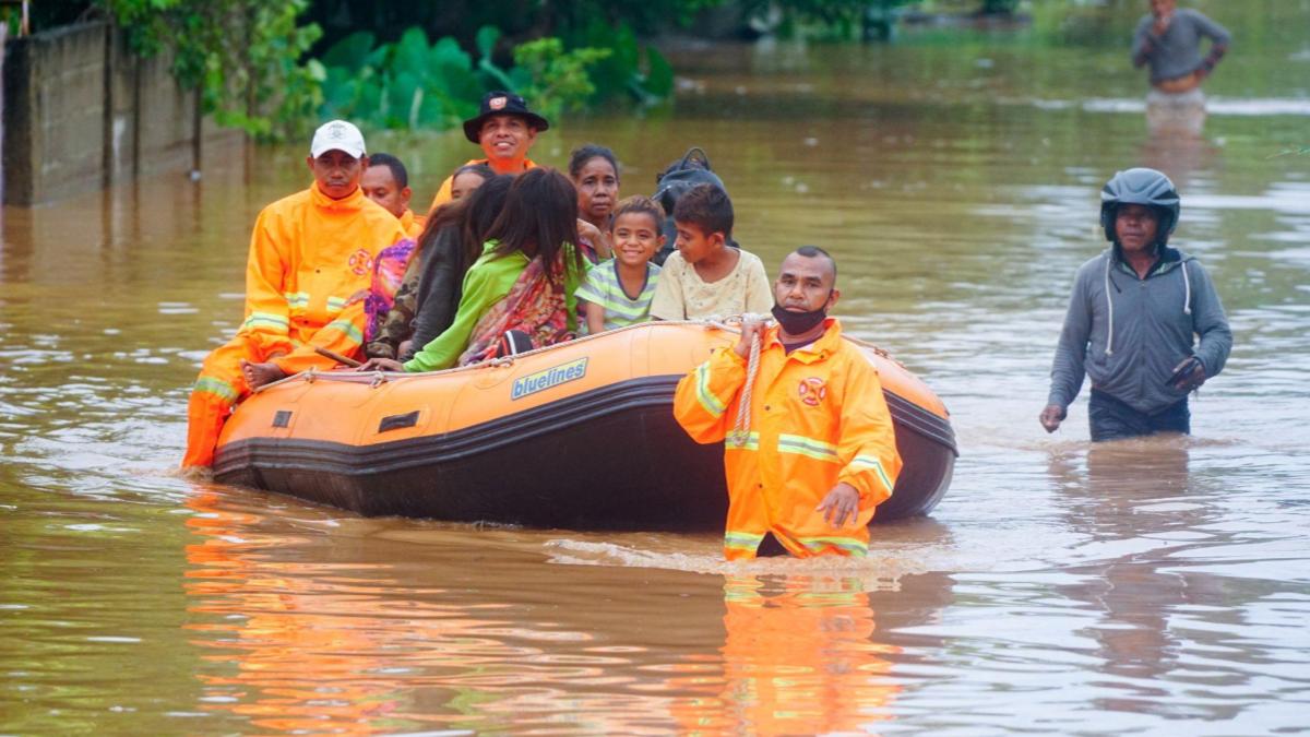 At least 10 dead and 10 missing as landslide and flash floods hit Indonesia’s Sumatra island ...