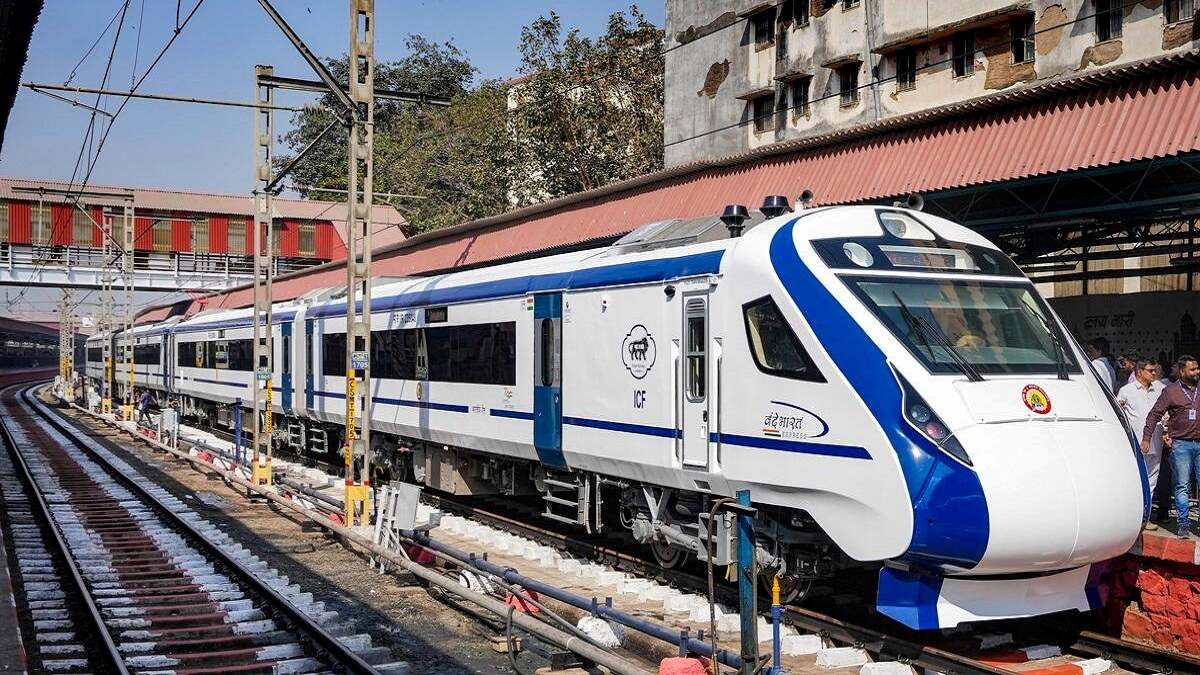 Indian Railways’ ambitious plans! ICF Chennai to manufacture standard gauge Vande Bharat rakes ...
