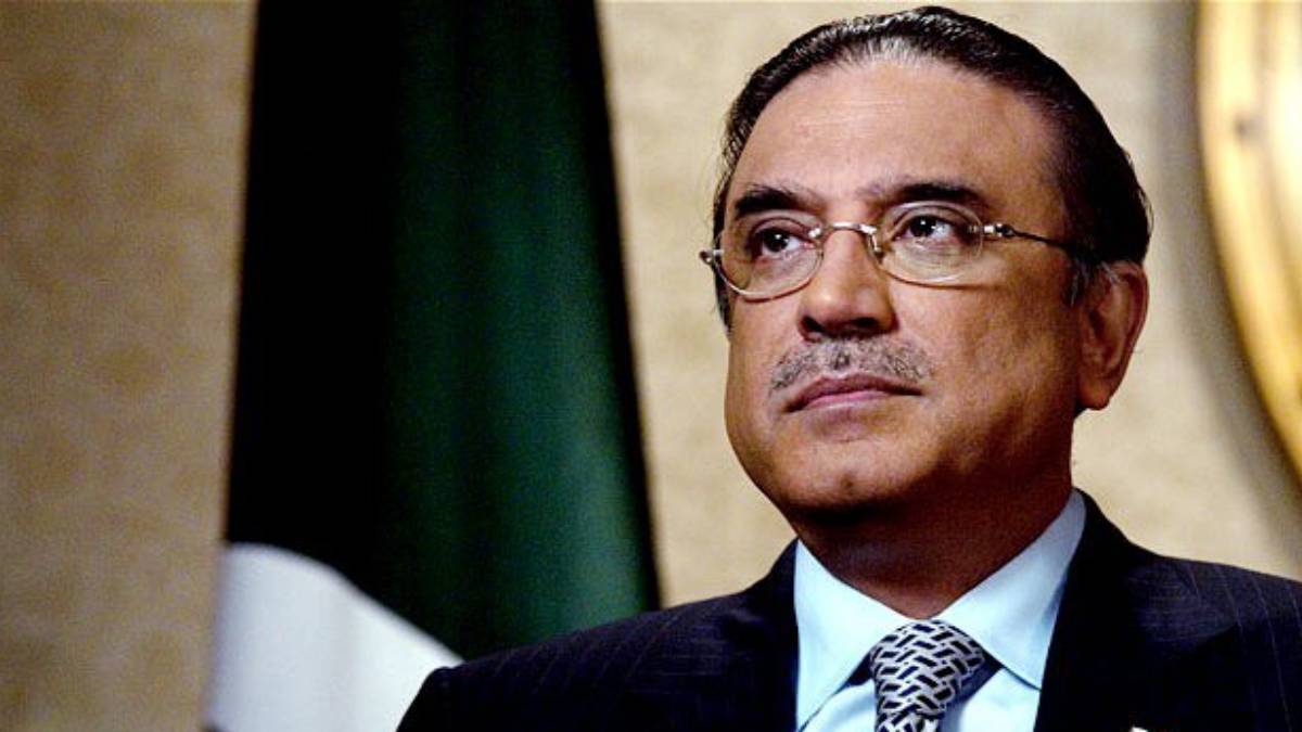 Pak Prez Asif Ali Zardari administers oath to 19-member Cabinet recommended by PM Sharif - World ...
