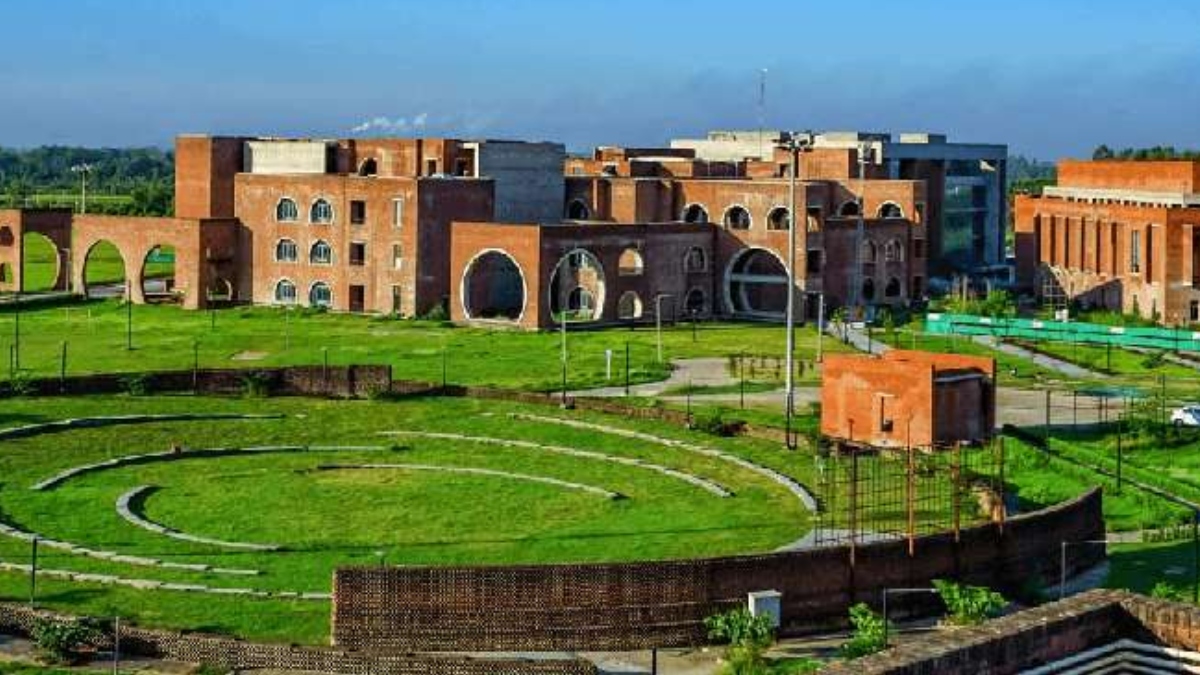 IIM Kashipur opens admission for MBA (Analytics) 2024-26 batch - Education News | The Financial ...