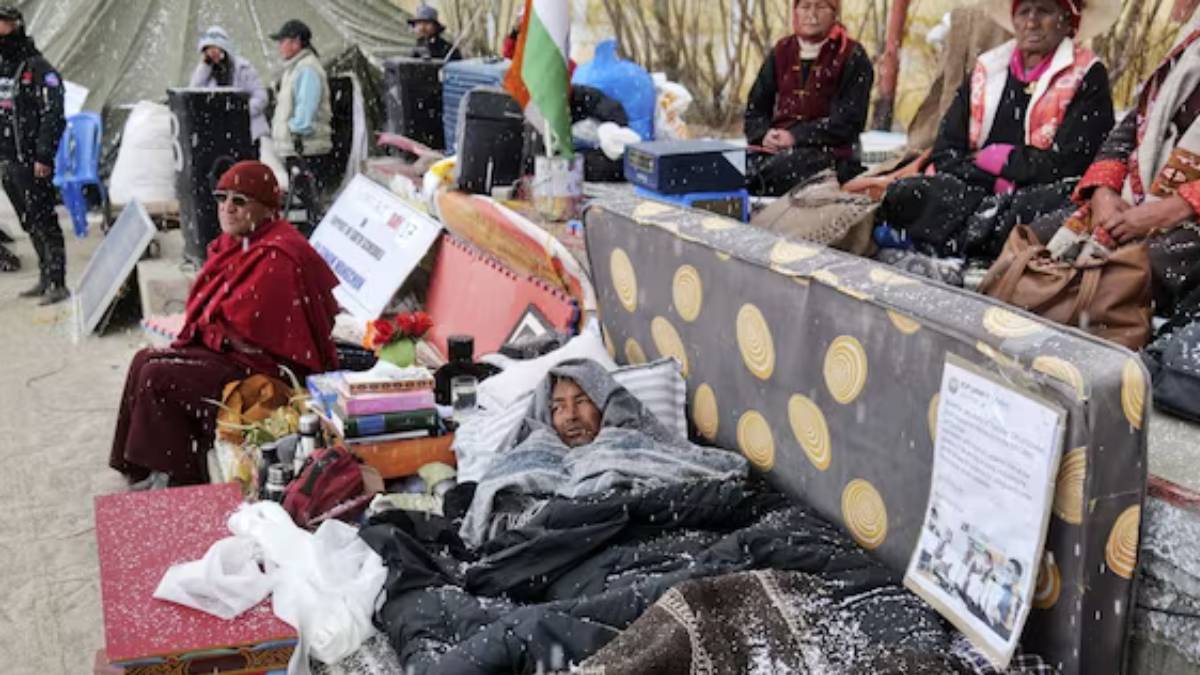 Sonam Wangchuk calls off his 21-day hunger strike in Ladakh: Reports - India News | The ...