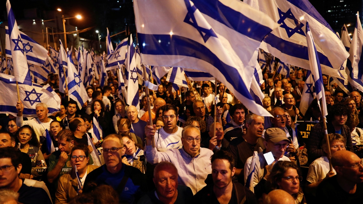Israel-Gaza War: Tens of thousands of protest in Tel Aviv demanding ...