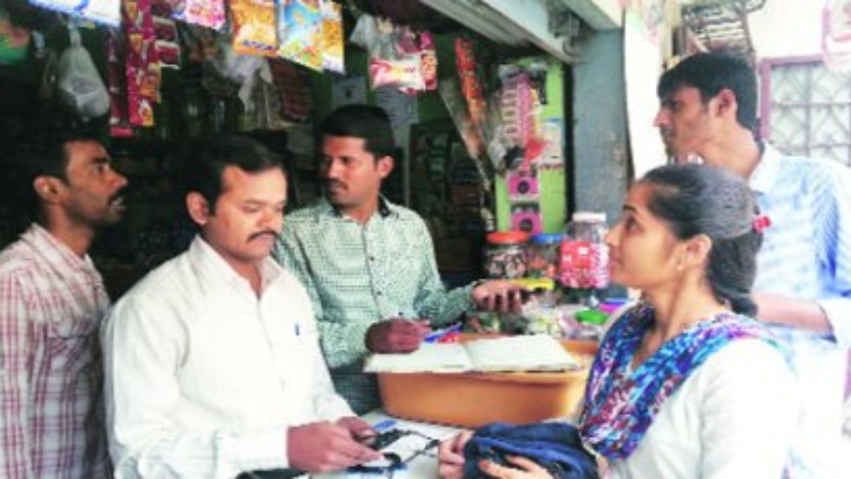 Kiranas bank on consumer connect to take on q-comm - Banking & Finance ...