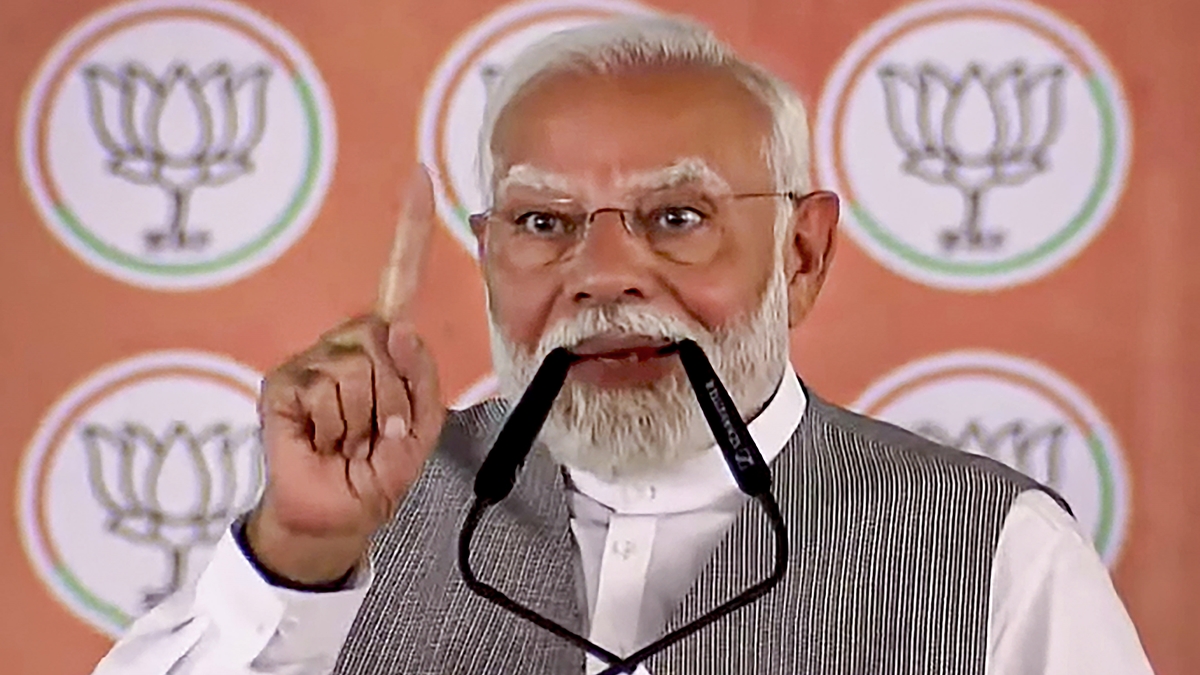 'Pakistan eager to make shehzada next PM': Modi's dig at Rahul Gandhi in Gujarat - India News ...