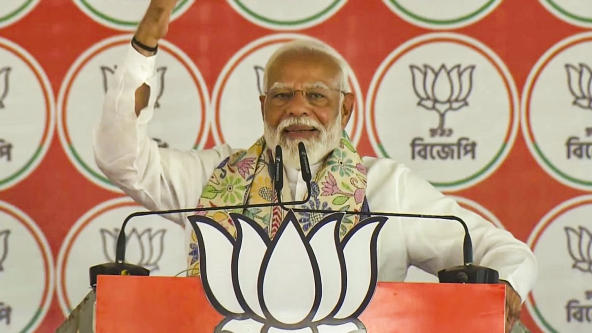 PM Modi's 'Daro Mat, Bhaago Mat' jibe at Rahul Gandhi in Bengal rally - India News | The ...
