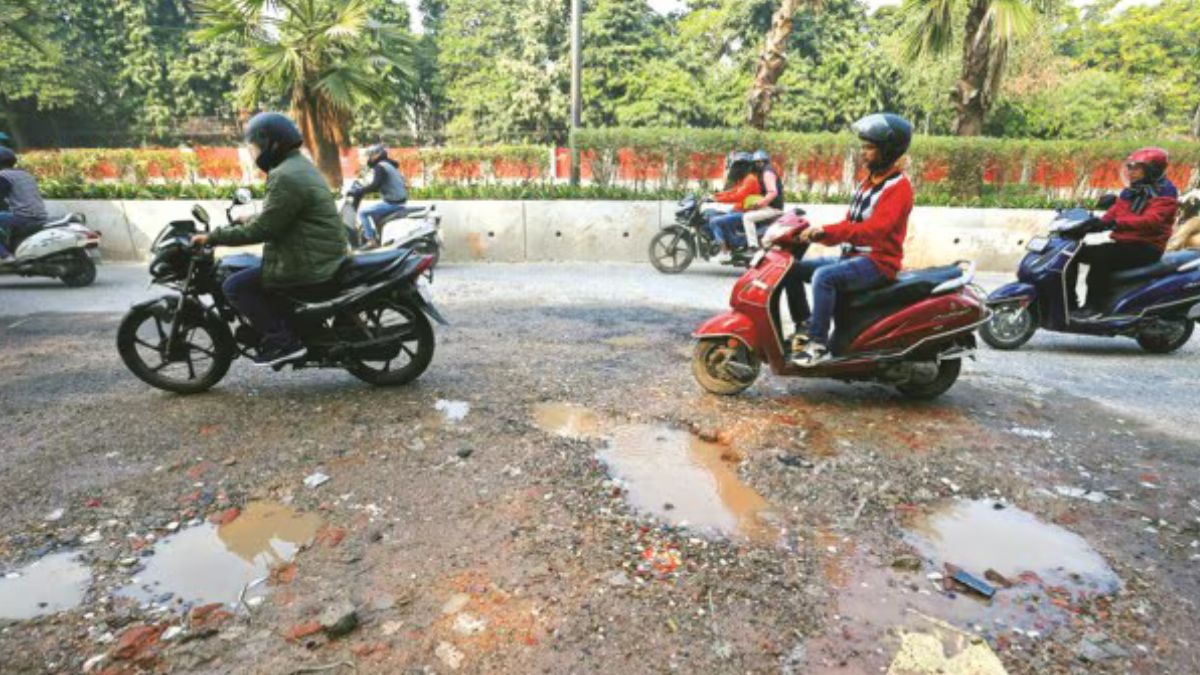 Delhi roads to get a major facelift as PWD begins three-phase repair ...