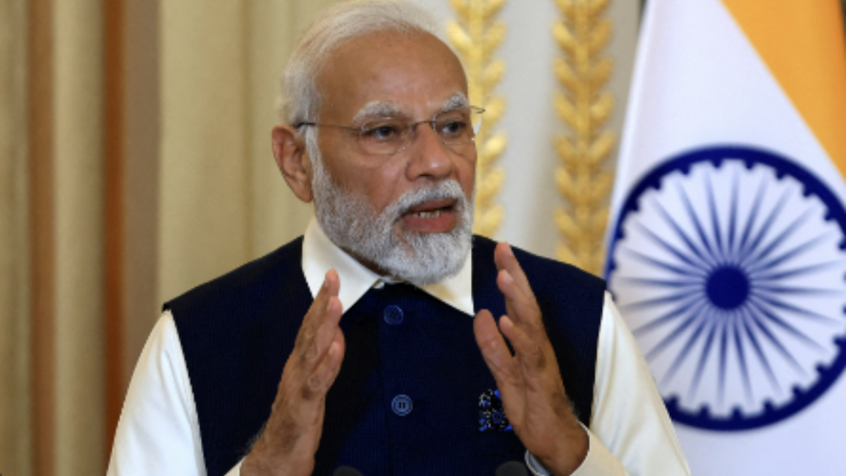 PM Modi, officials go into a huddle: 100-day agenda, heatwaves among issues discussed - Economy ...