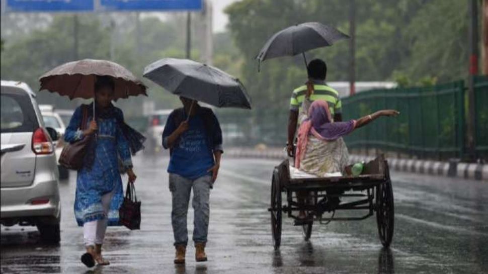 Rainfall Alert: Heavy rainfall lashes parts of Delhi, Noida; IMD issues yellow alert for Mumbai ...