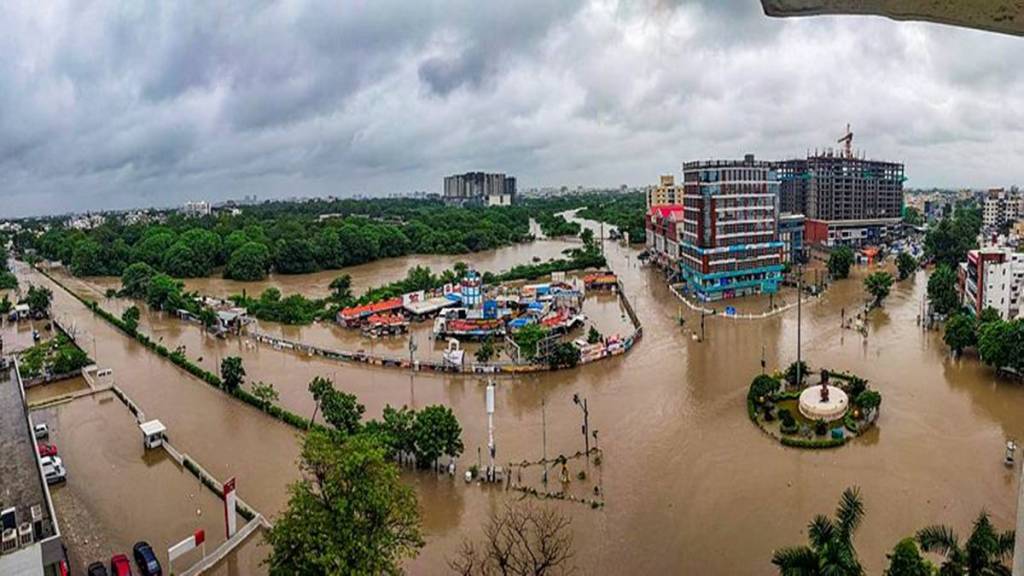 Gujarat floods: Nine more people die due to heavy rains, PM Modi holds ...