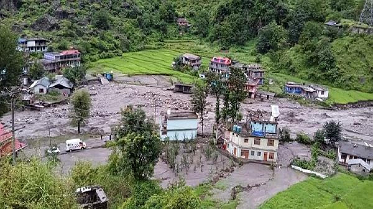 Himachal Rain: Cloudburst in Shimla leaves three dead, 40 missing; Roads washed away, houses ...
