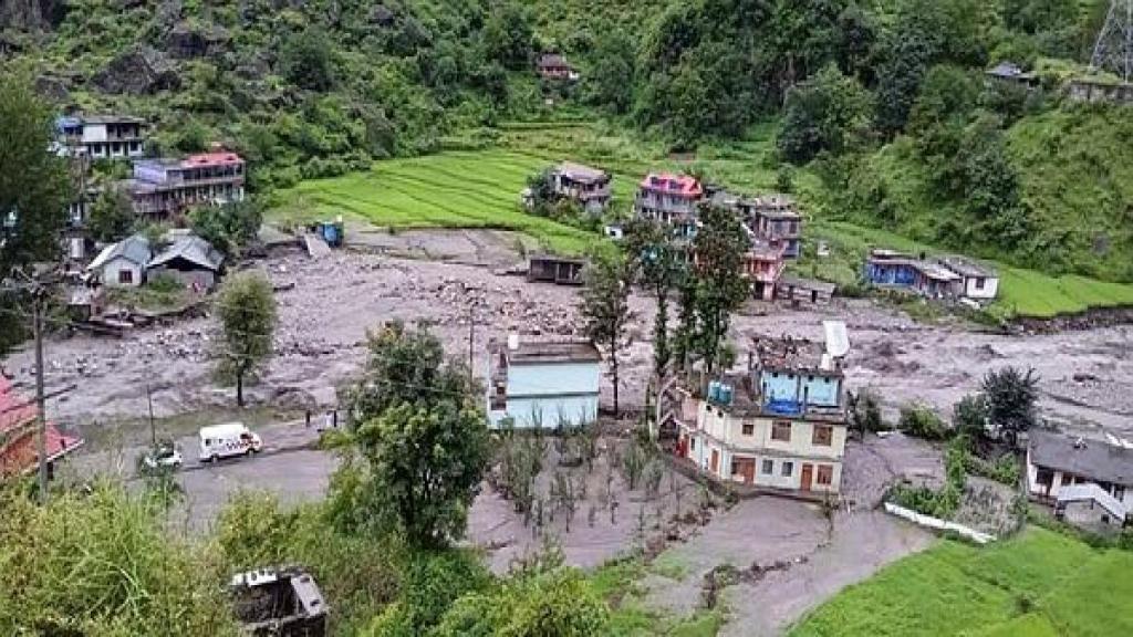 Himachal Rain: Cloudburst in Shimla leaves three dead, 40 missing; Roads washed away, houses ...