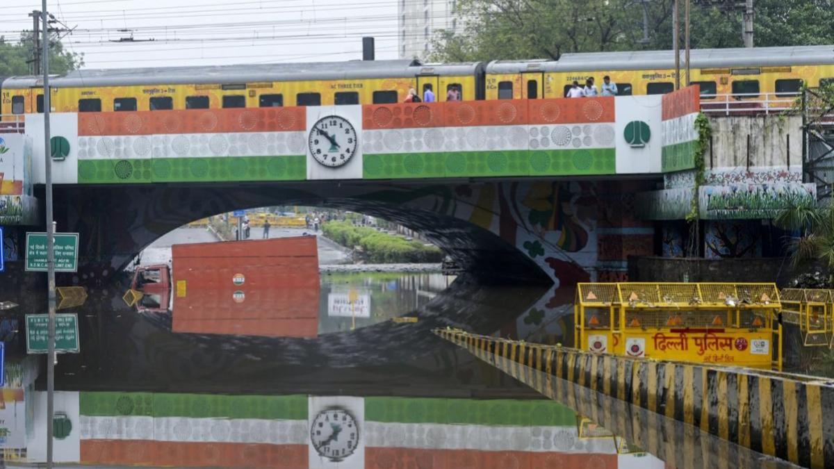 Minto Bridge in Delhi to remain closed till Monday for repair work ...