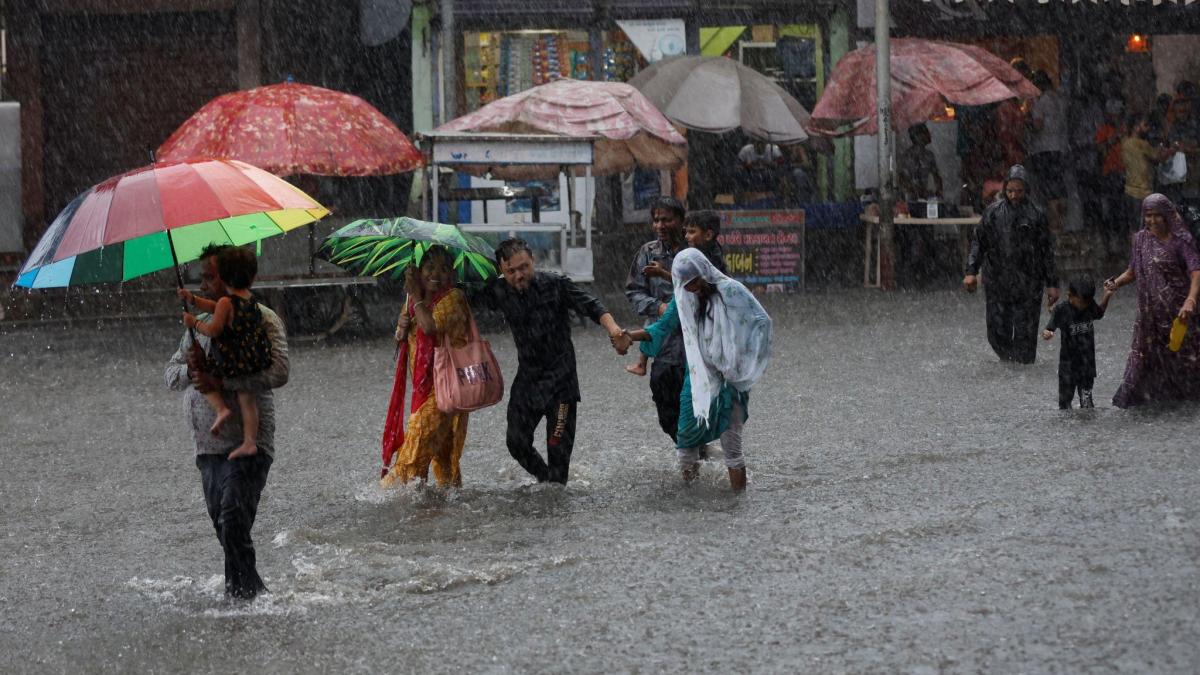 IMD predicts light to moderate rain as monsoon retreats, no heavy ...