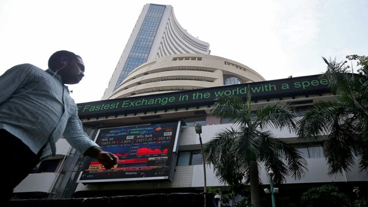 Nifty, Sensex hit new milestones before paring gains - Market News ...