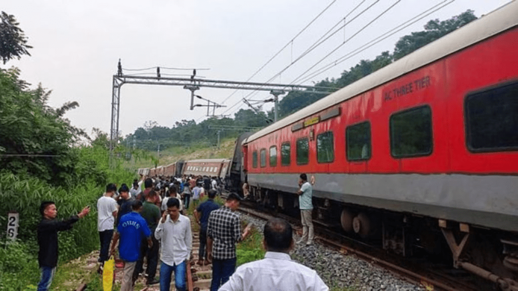 Agartala-LTT Express derails: Restoration work underway after 8 coaches ...