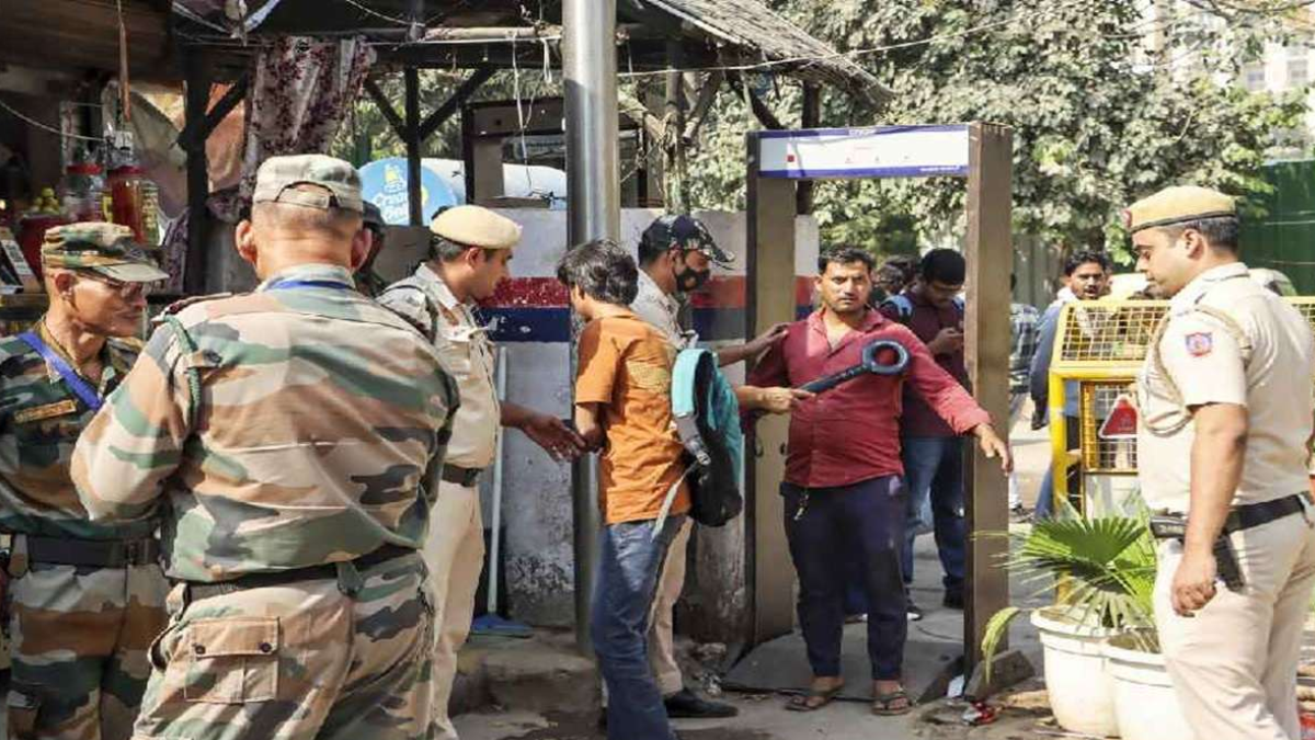 Delhi prepares for Diwali: Enhanced security measures in THESE areas ...