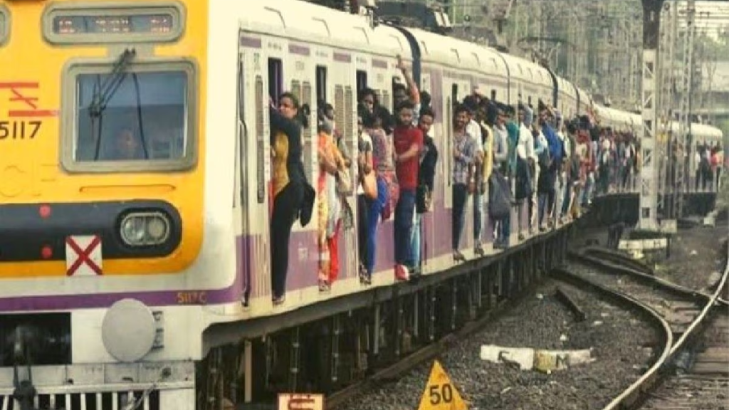Mumbai Local Train Update: Central Railway announces main line ...