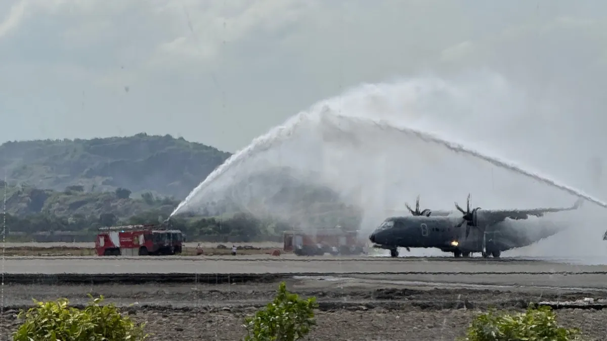 Navi Mumbai Airport: First touchdown! Water cannon salute welcomes aircraft in trial landing l ...