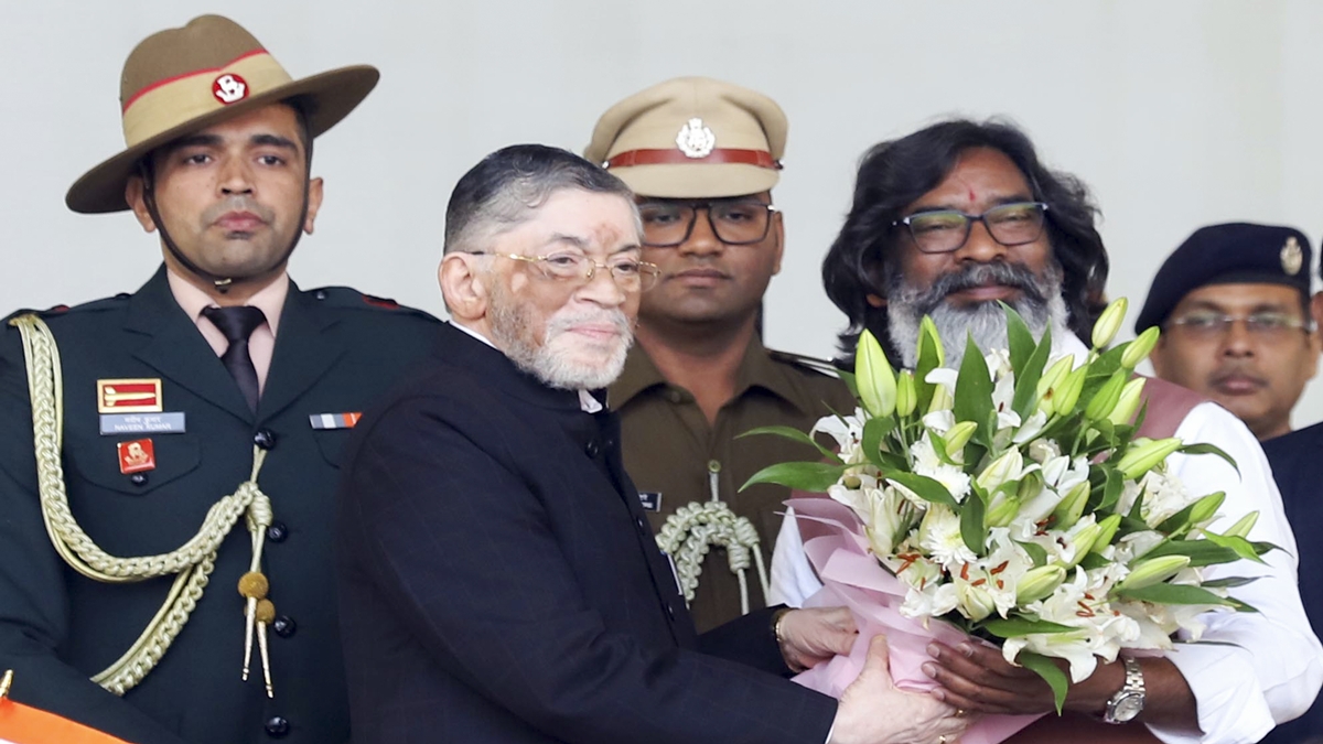 Hemant Soren takes oath as Chief Minister of Jharkhand, top INDIA bloc leaders attend swearing ...