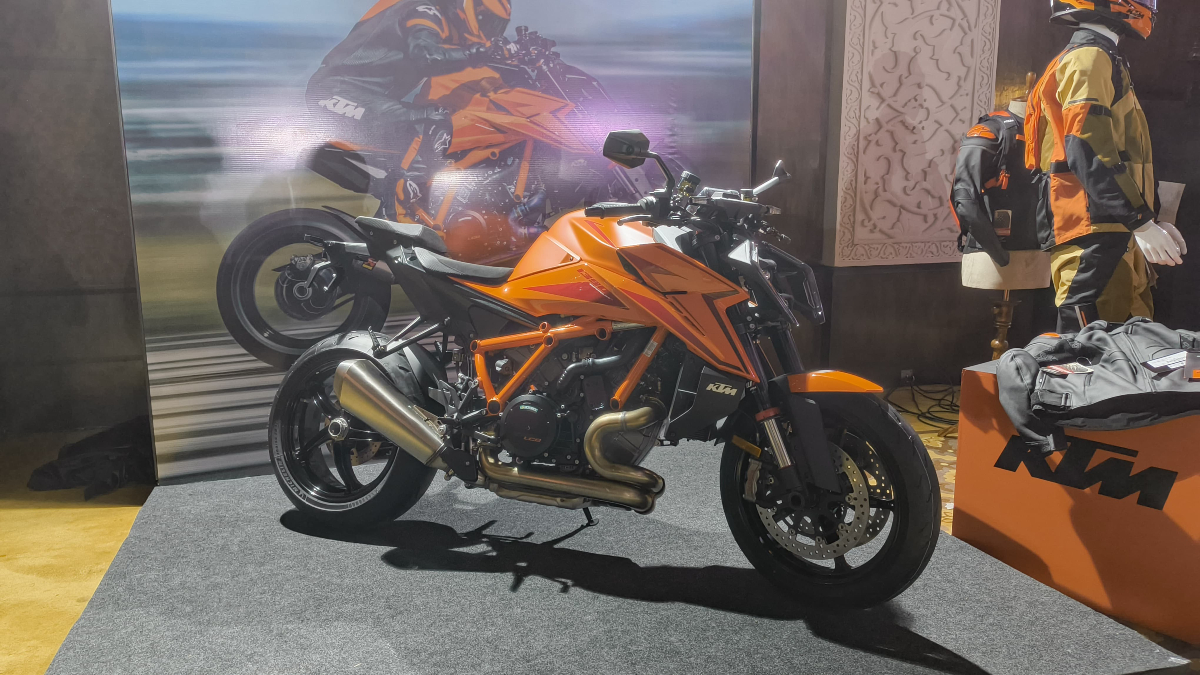KTM 1390 Super Duke R launched in India: Here's what it offers - Bike ...