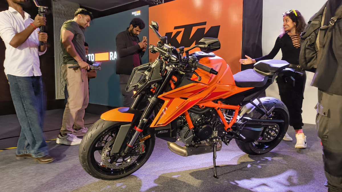 KTM 1390 Super Duke R launched in India: Here's what it offers - Bike ...