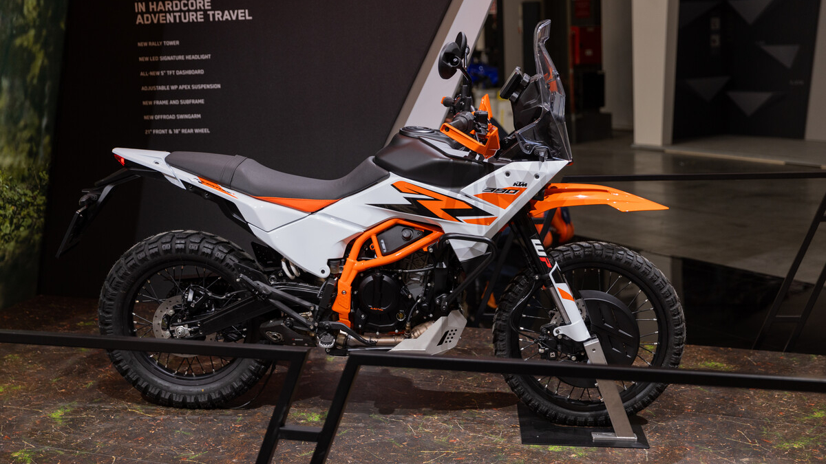 New KTM 390 Adventure R vs BMW F 450 GS comparison | Adventure off-road motorcycle comparison ...