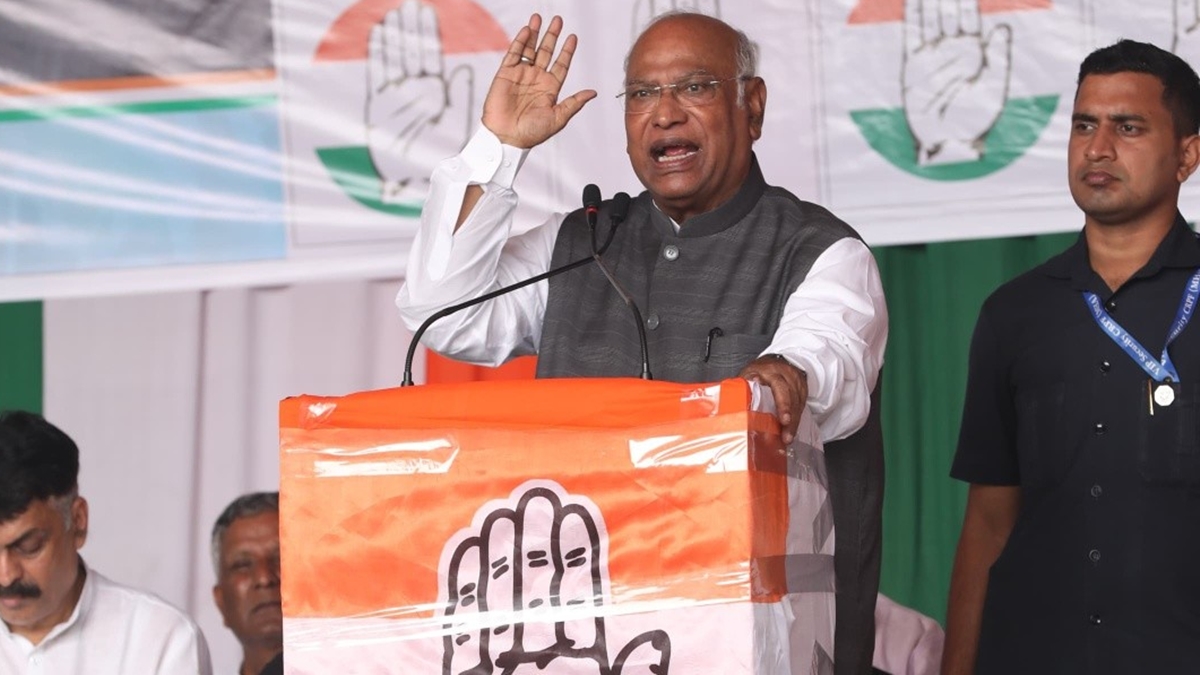 PM Modi head of liars, BJP seeking to plunder Jharkhand's coal, mineral resources: Kharge in ...