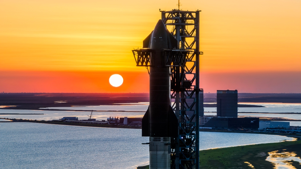 SpaceX launches world's largest rocket as Trump and Musk watch, booster ...