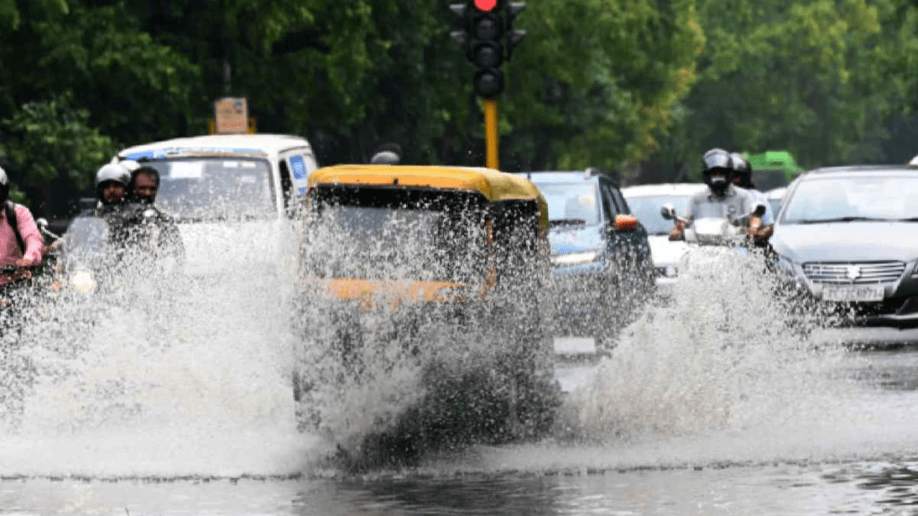 Delhi Rains: Heavy waterlogging causes traffic snarls across the city - India News | The ...