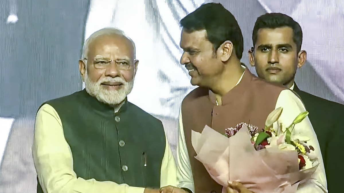 Devendra Fadnavis Oath-Taking Ceremony Highlights: Fadnavis takes oath as Maharashtra CM, Ajit ...