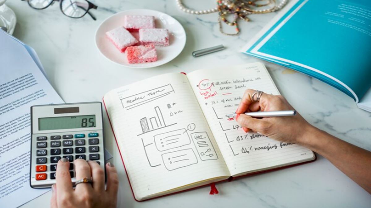 8 essential financial moves for a fresh start in 2025 - Money News ...