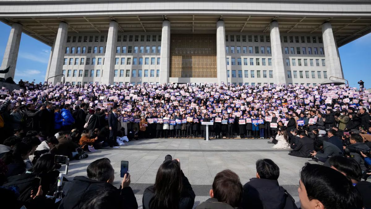 South Korea Political Crisis: Opposition parties submit motion to impeach President Yoon over ...