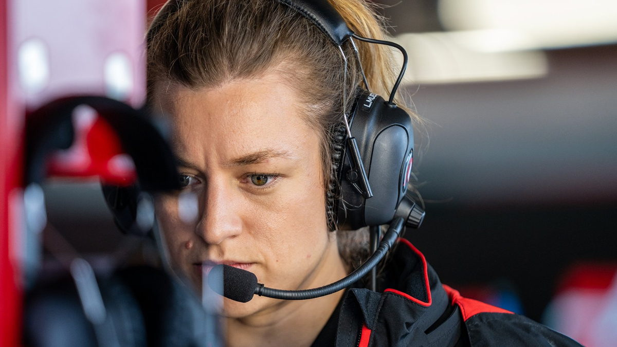 Meet Laura Mueller from Haas: Formula 1's first female race engineer ...