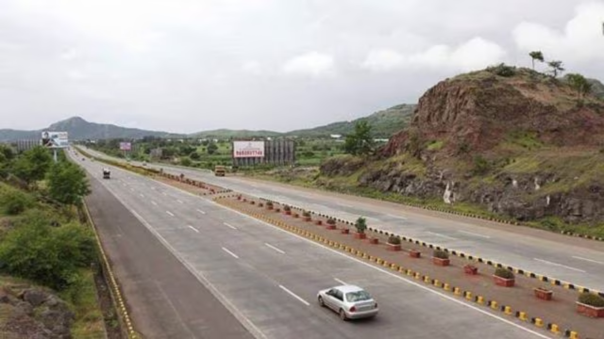 Pune-Mumbai Expressway: New link road nears completion, will reduce travel time by 2 hours to ...