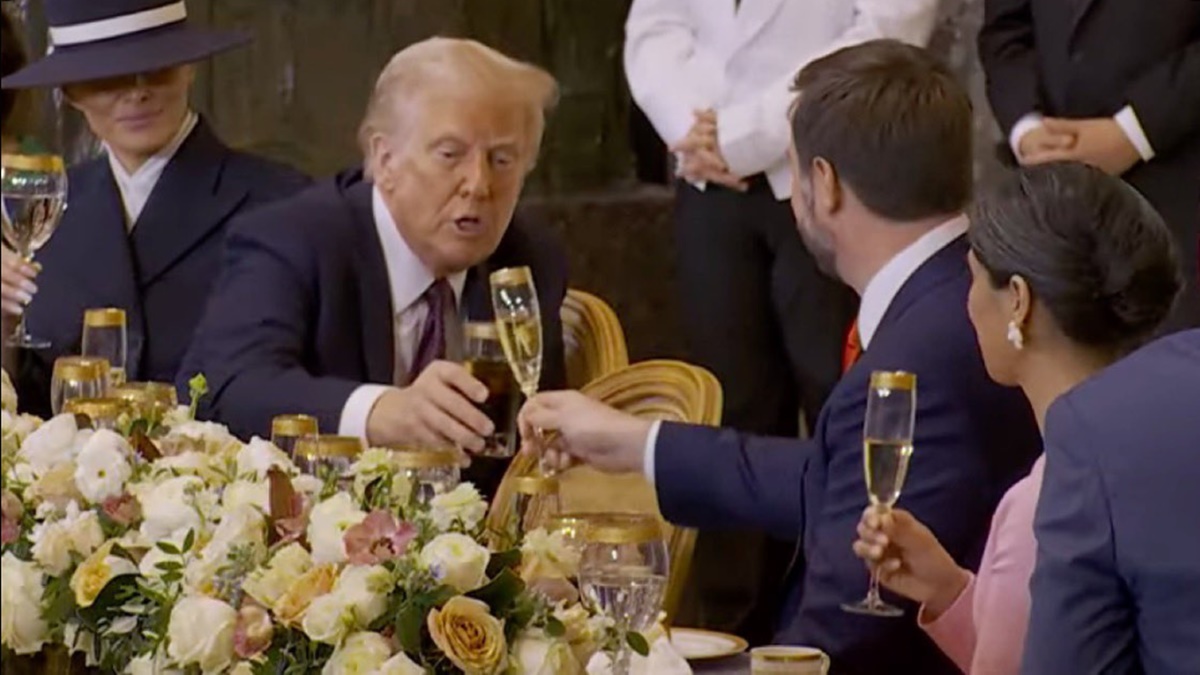 Coke button is back in Oval Office, but what does Donald Trump eat with ...