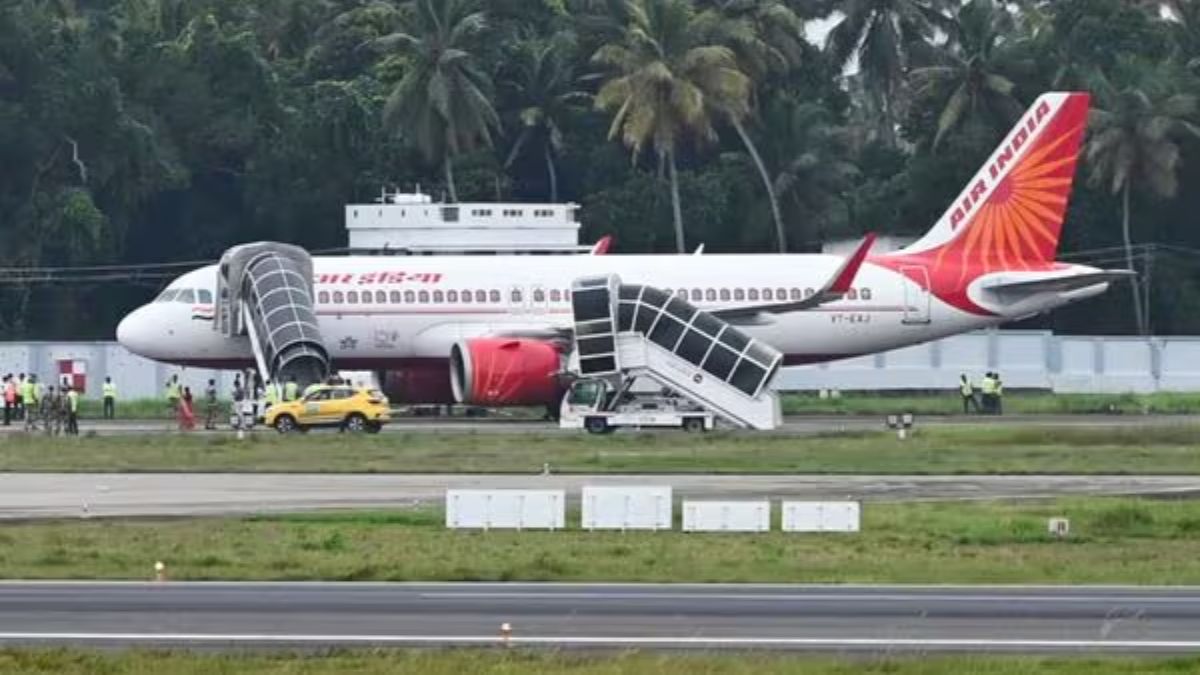 Delhi-Mumbai Air India flight AI 2957 sends ‘hijack’ alert mid-air – Here’s what went wrong ...