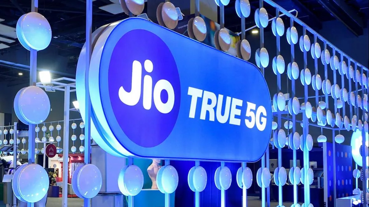 Jio launches sound alert for UPI payments in JioBharat phones ...