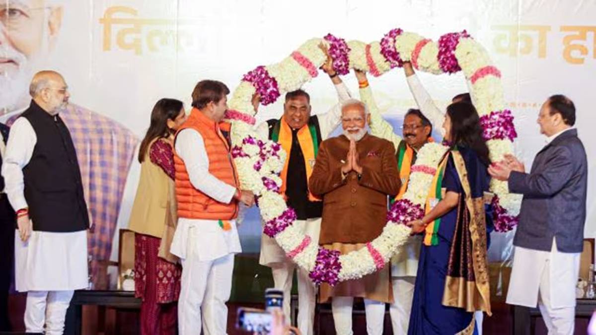 Delhi CM announcement Live: BJP likely to end suspense shortly, leaders arrive at party office ...