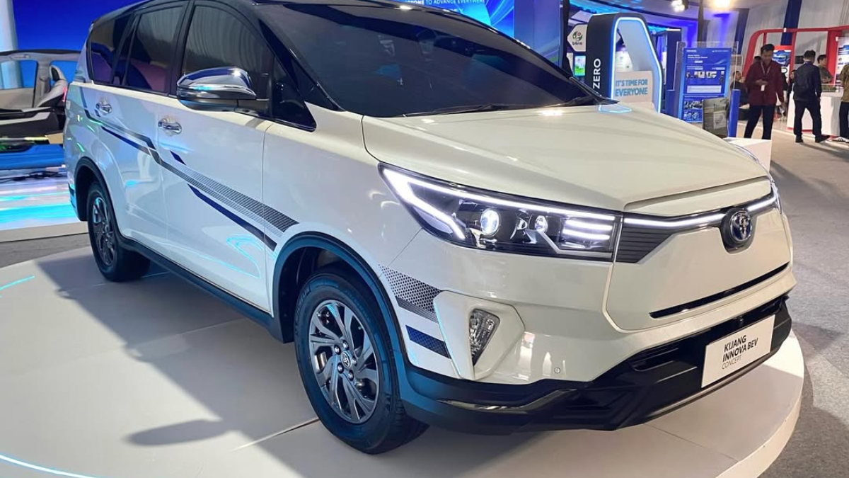 Toyota Innova Crysta Electric breaks cover, India launch on cards ...