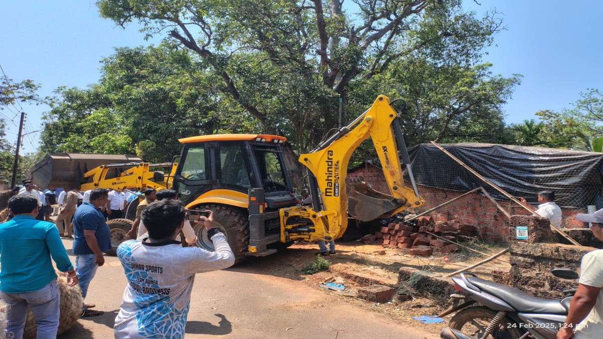 IND vs PAK Match: Bulldozer action against Maharashtra man for raising ...