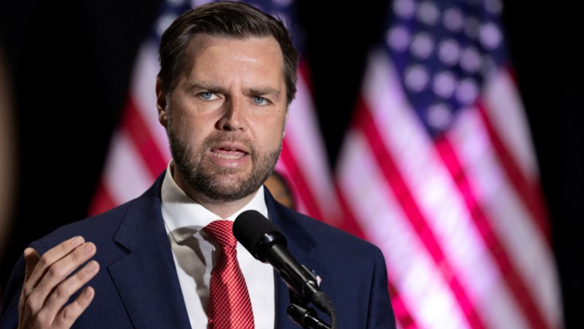 ‘She has to smile and laugh’: JD Vance’s joke on wife Usha sparks ...