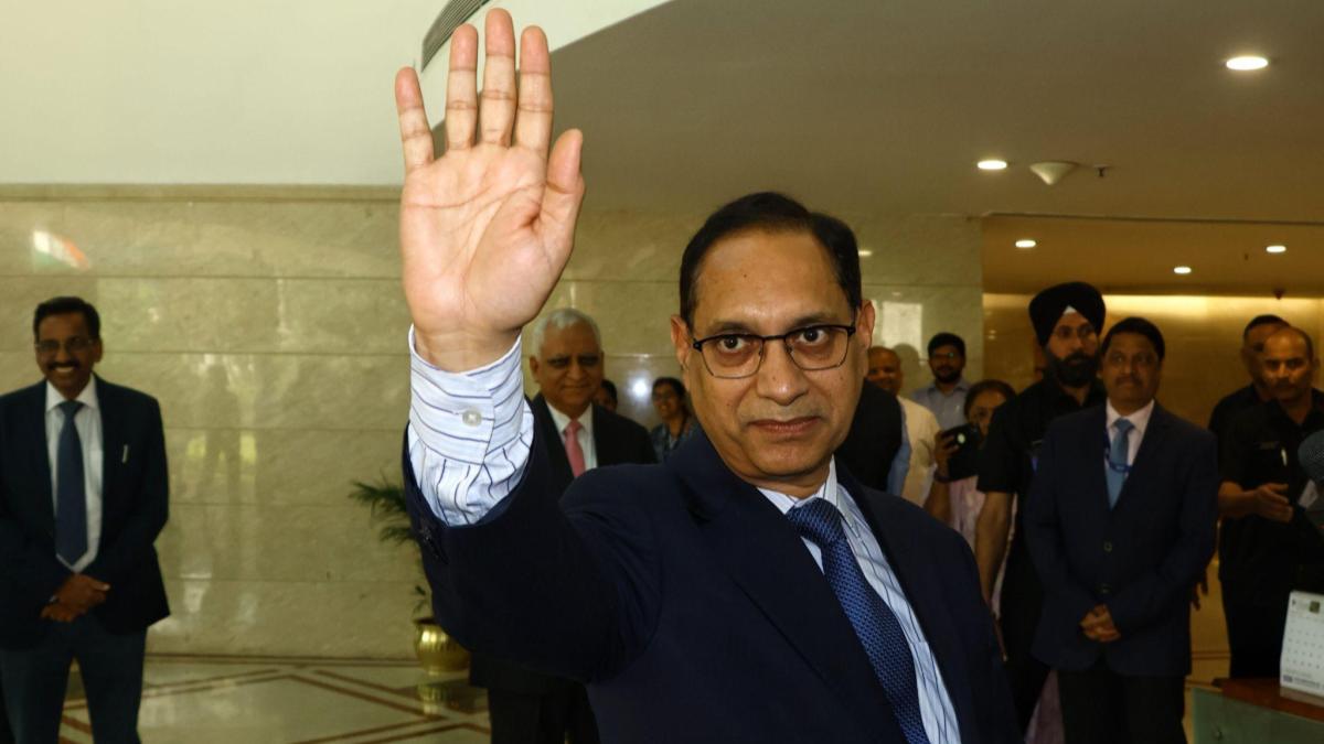 Tuhin Kanta Pandey assumes charge as SEBI chairman - Market News | The Financial Express