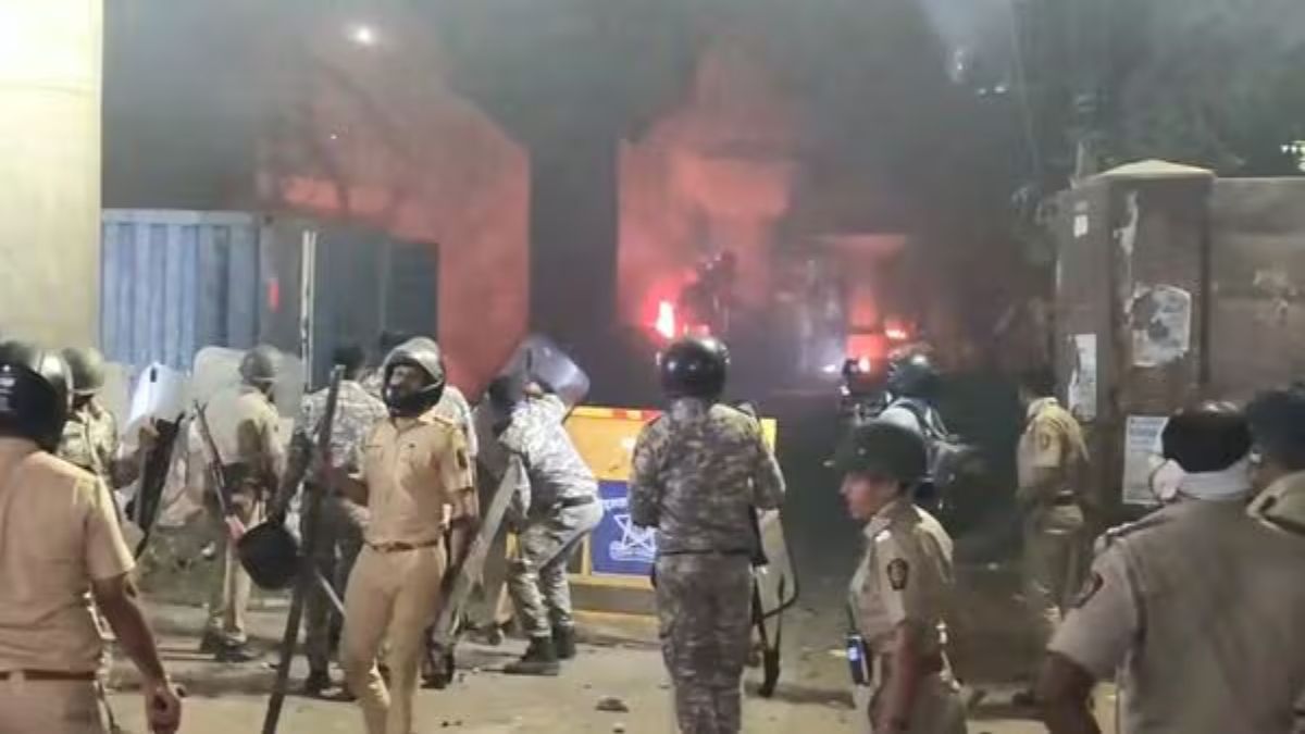 Nagpur Violence: Videos of protesters torching vehicles go viral ...