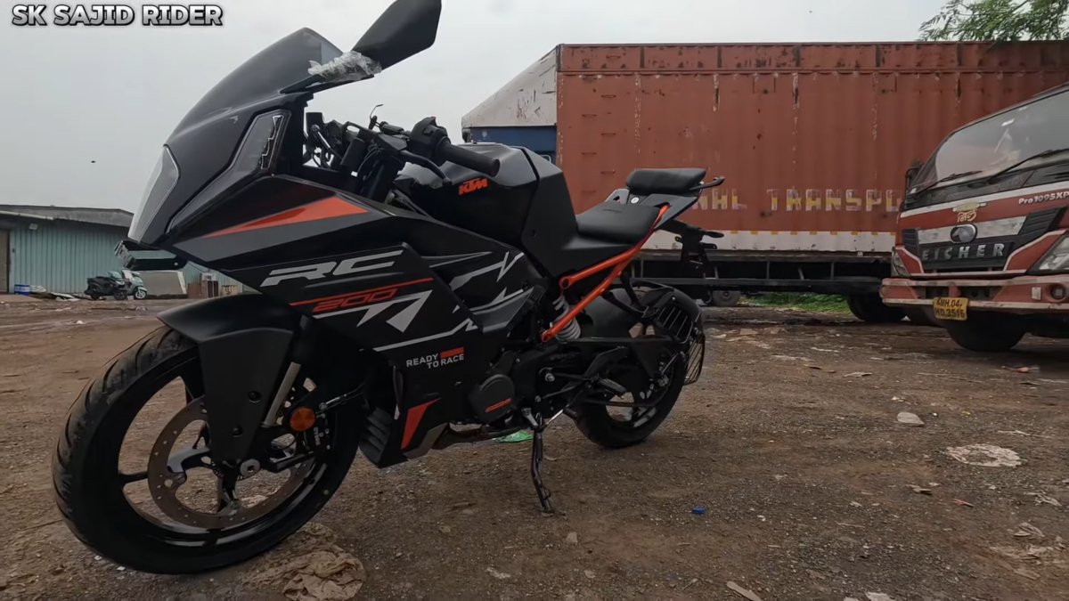 2025 KTM RC200 new update: Is the Rs 12,000 price hike worth it? - Bike ...