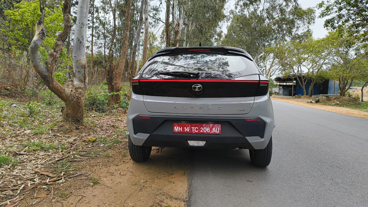 2025 Tata Altroz review: Price, Specs, Features, Drive experience ...